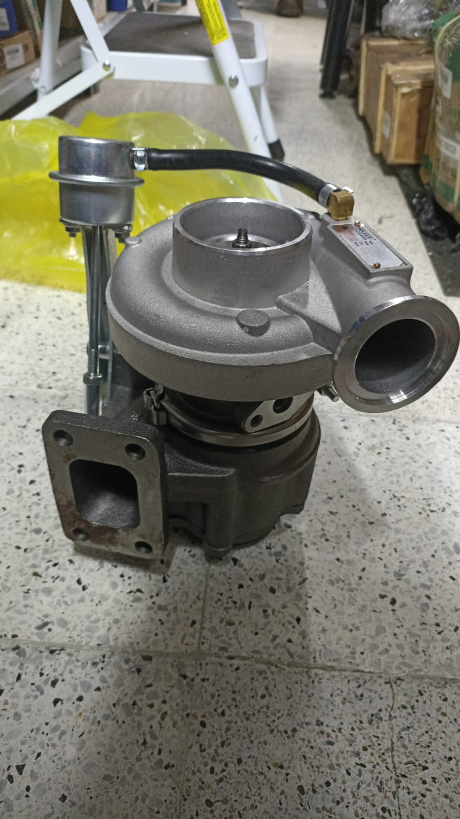 TURBO CUMMINS 4BT CON VALVULA Y CON PESTAÑA | Marca CUMMINS - Linea 4BT ...